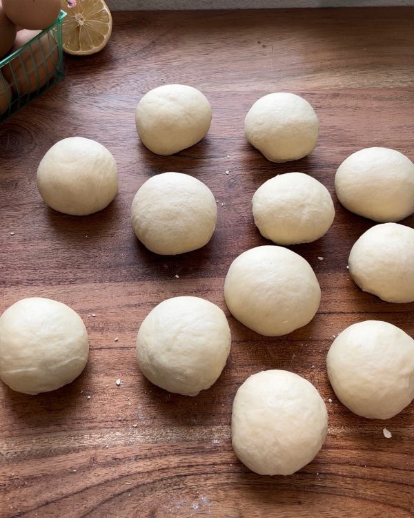 Fluffiest Garlic Naan - Mariyum