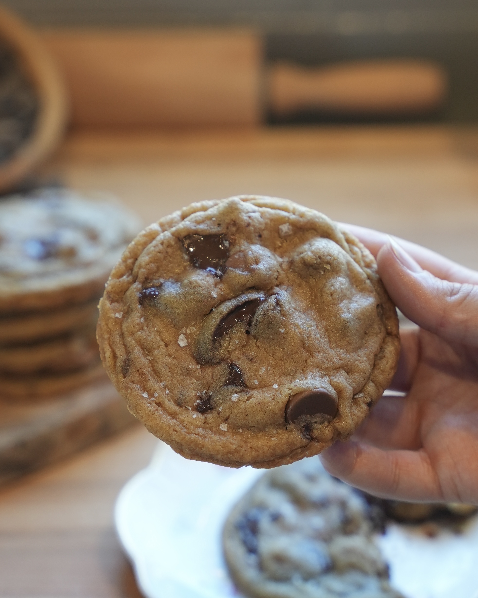 Tahini Brown Butter Chocolate Chip Cookies - Mariyum
