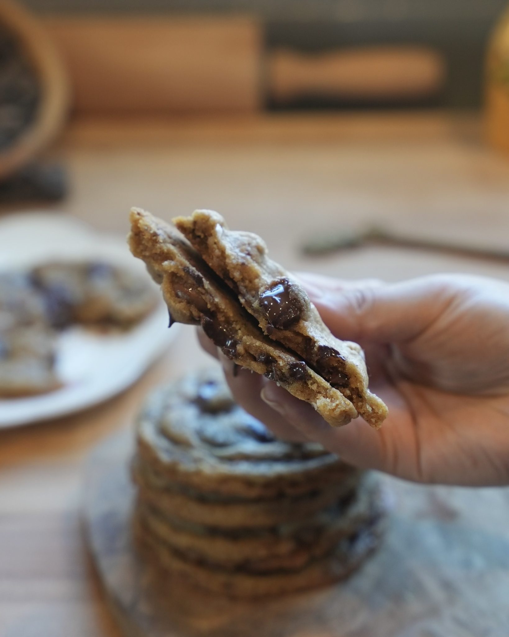 Tahini Brown Butter Chocolate Chip Cookies - Mariyum