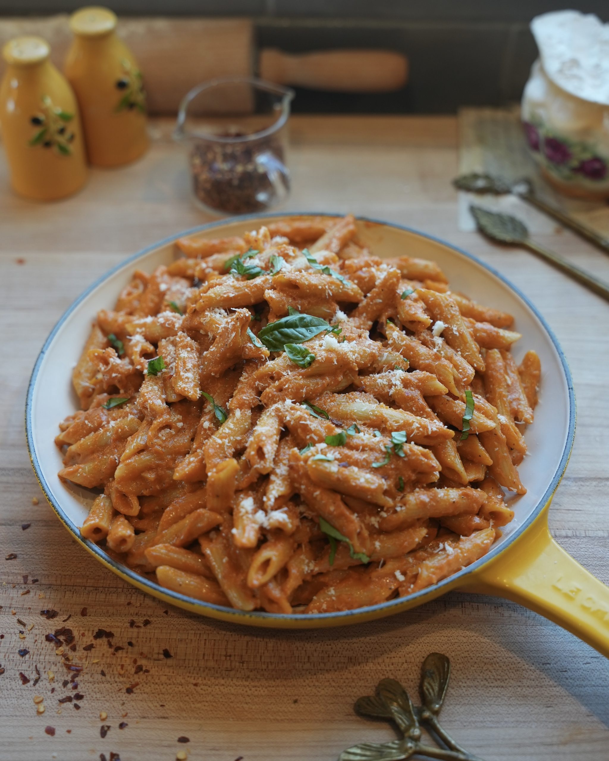 Creamy Tomato Penne - Mariyum
