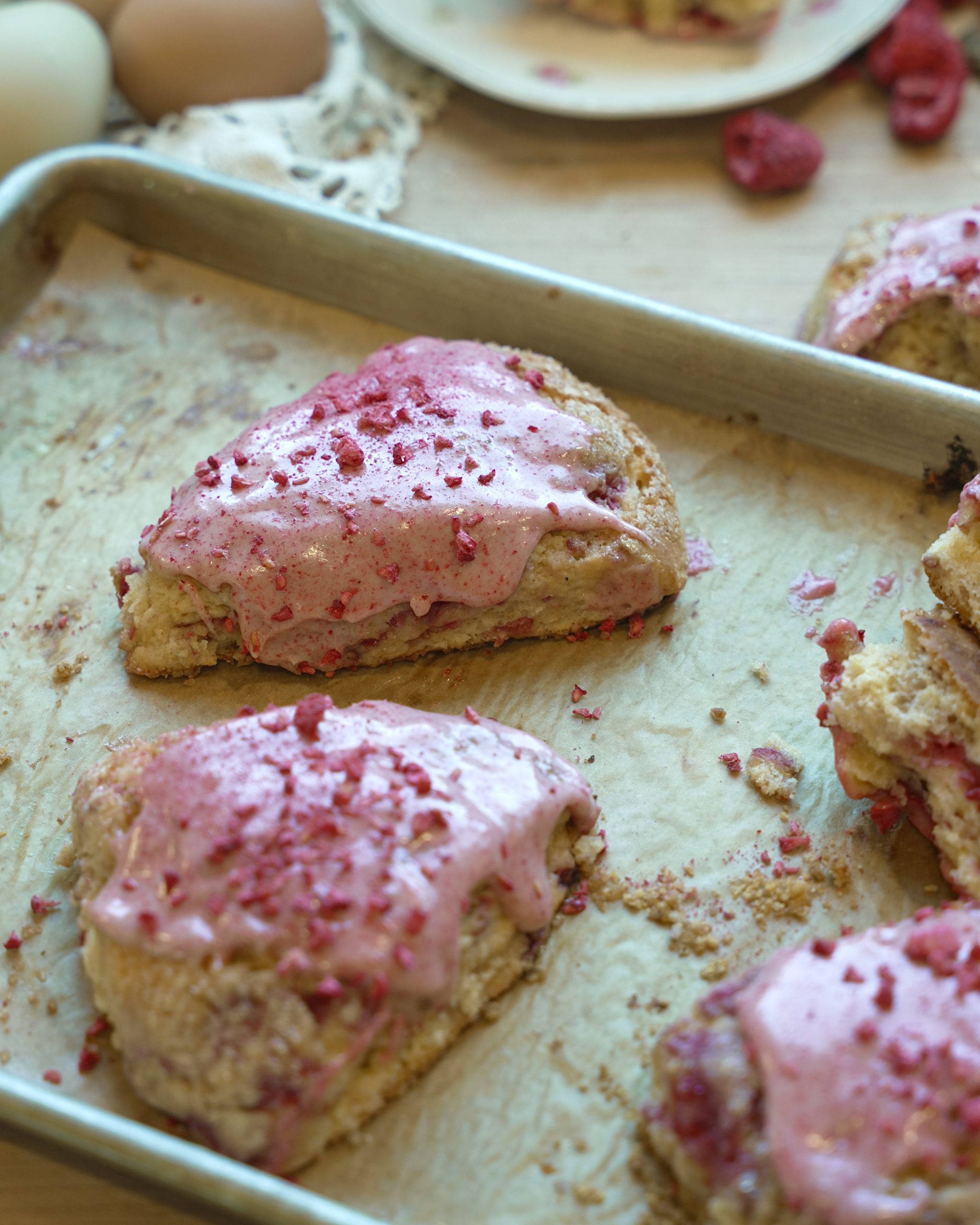 Raspberry Cornmeal Scones - Mariyum